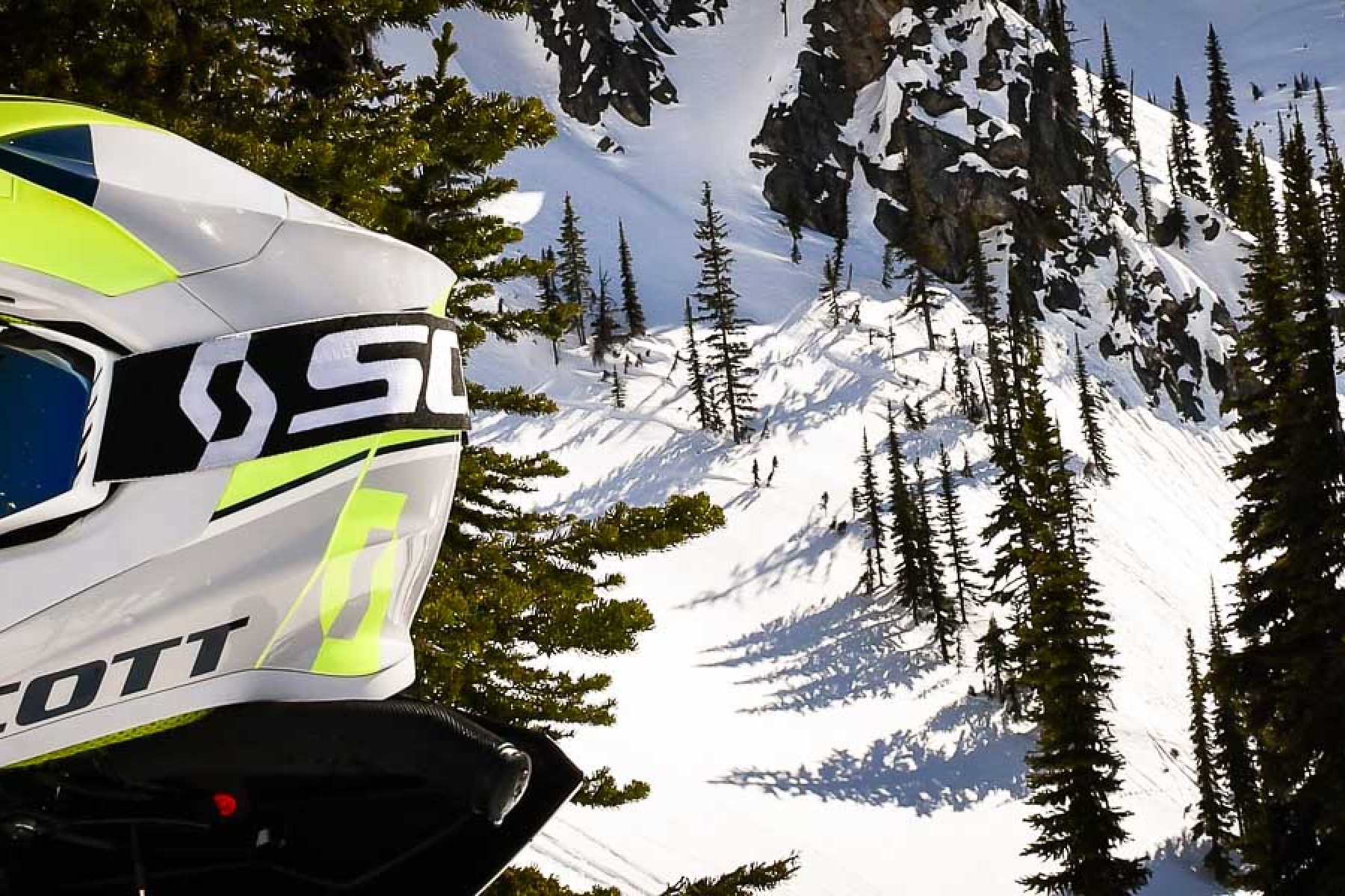 Scott 550 Split Helmet Review Featured | Mountain Sledder